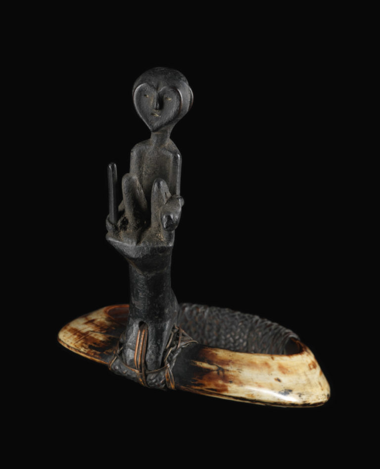 Upper Arm Decoration Tangkil - IFICAH Virtueller Rundgang